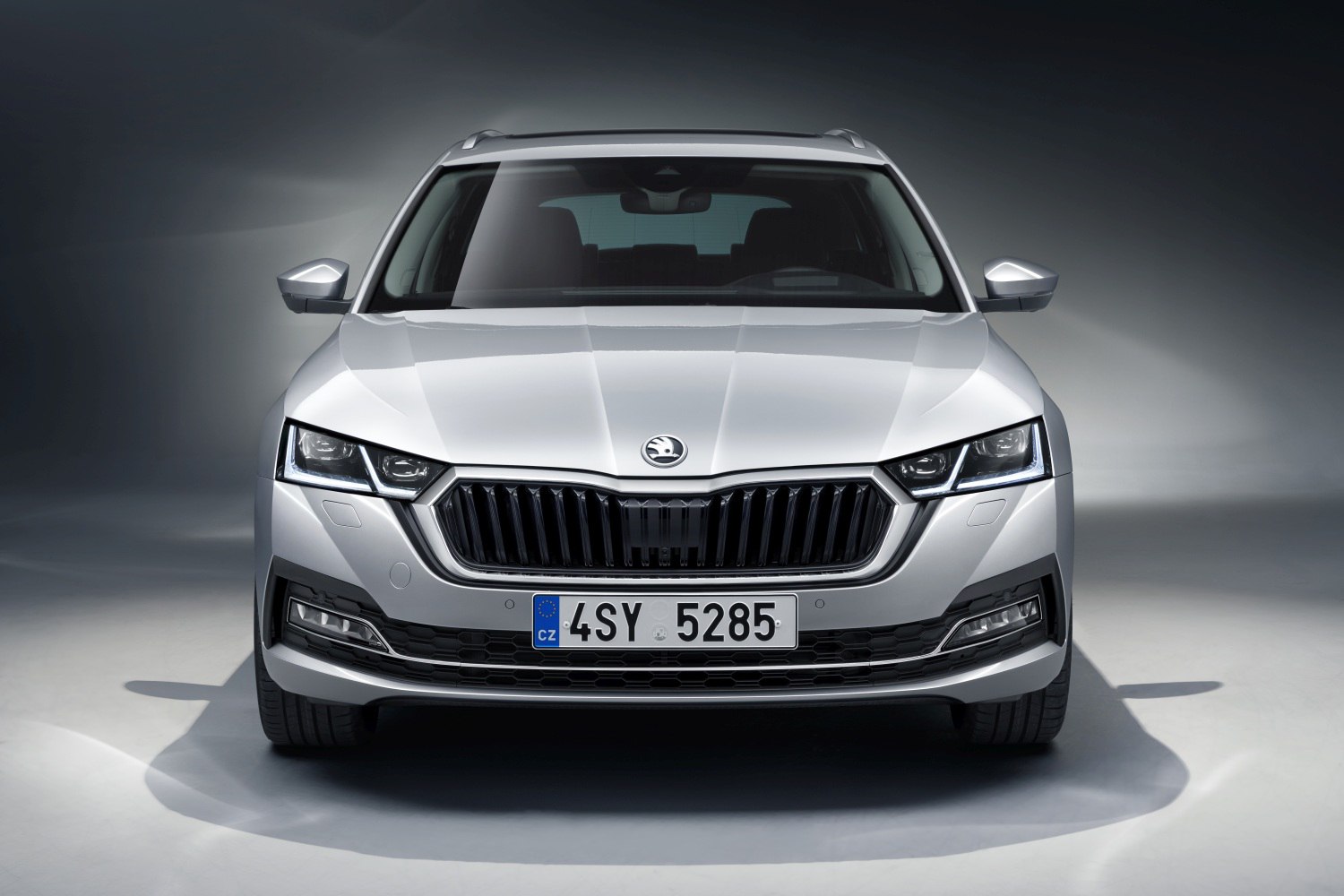 Skoda Octavia IV Combi RS iV 1.4 TSI (245 Hp) Plug-in Hybrid DSG